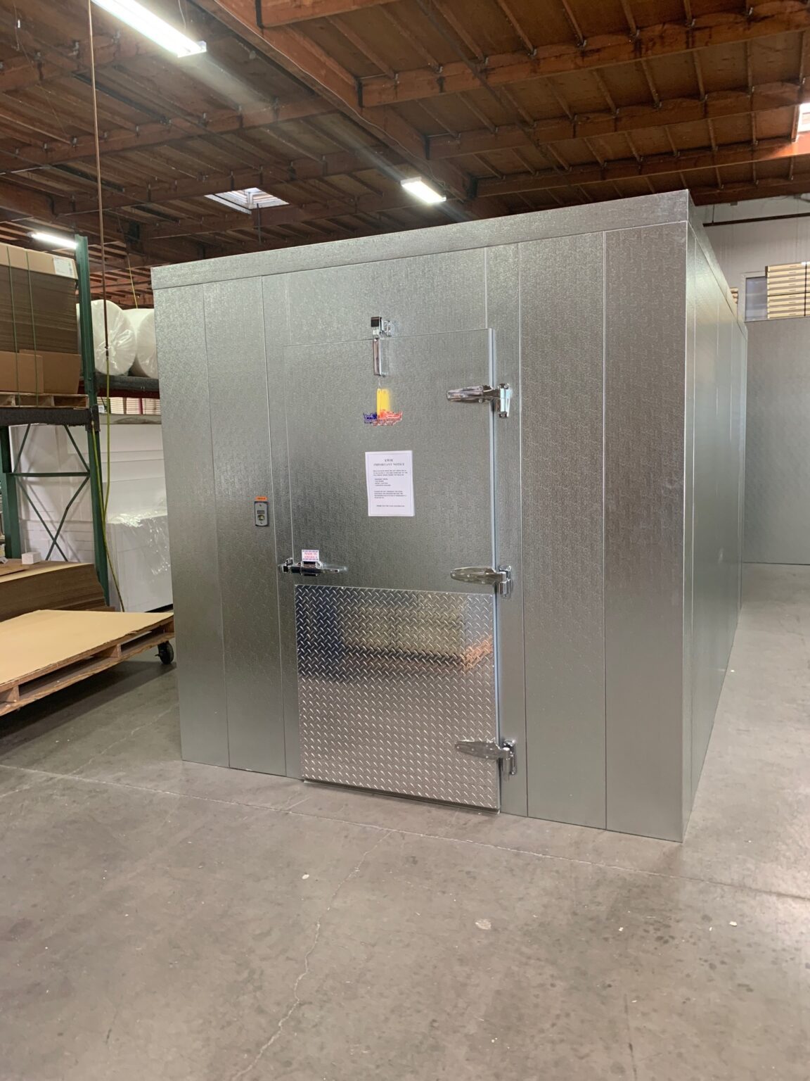 Survival Series Home Walk In Cooler / Freezer | American Walk In Coolers